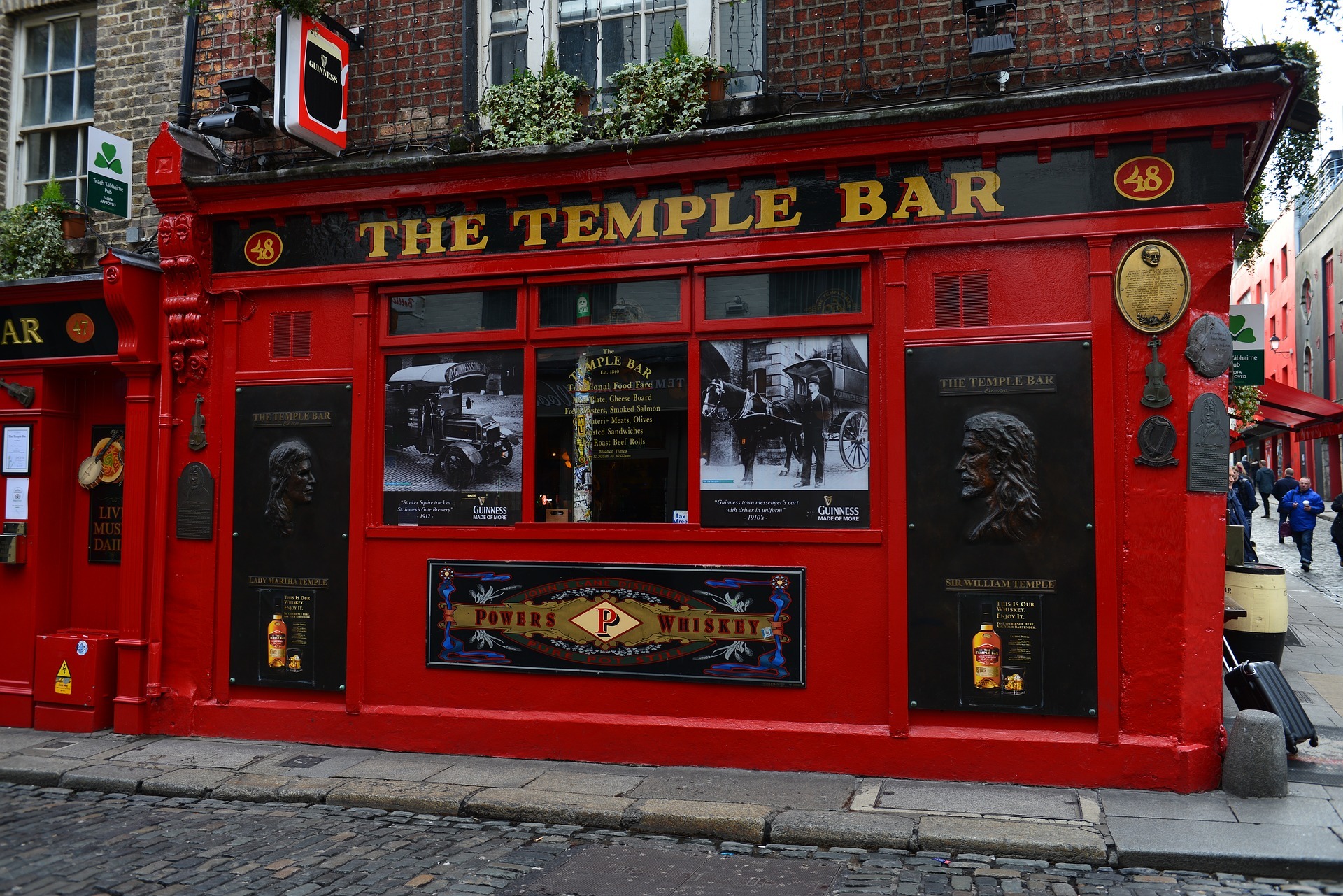 The Temple Bar Dublin Ireland Buyoya The Temple Bar Dublin Ireland Buyoya